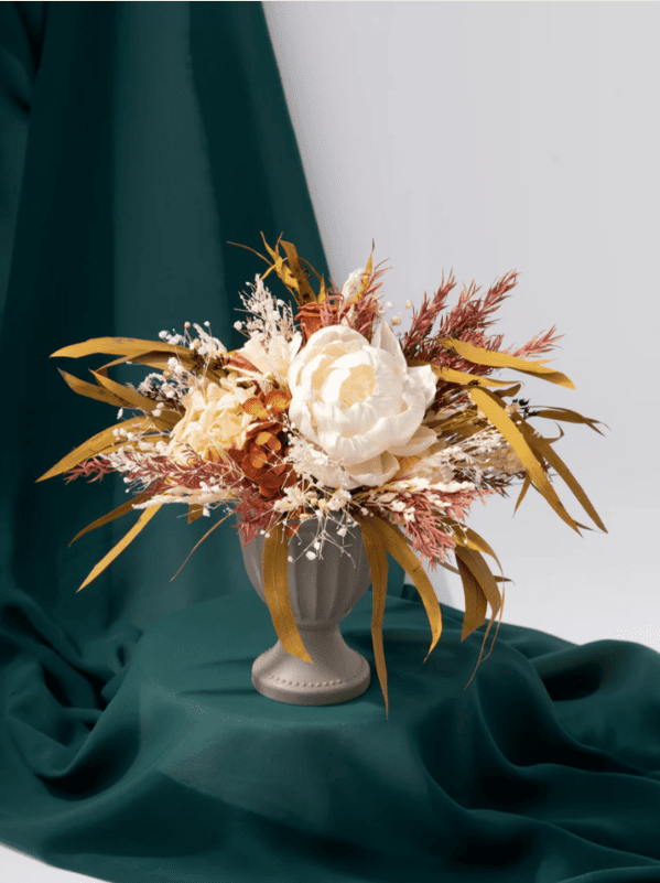 Dried (Preserved) Roses Decoration Ideas on Wall or in Vase ...